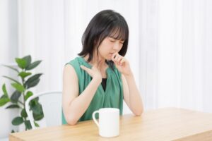 解熱鎮痛薬カロナールは喉の痛みにも効く？熱なし時の効果や効かない時の対処法を解説！|個人輸入代行・通販ラククル